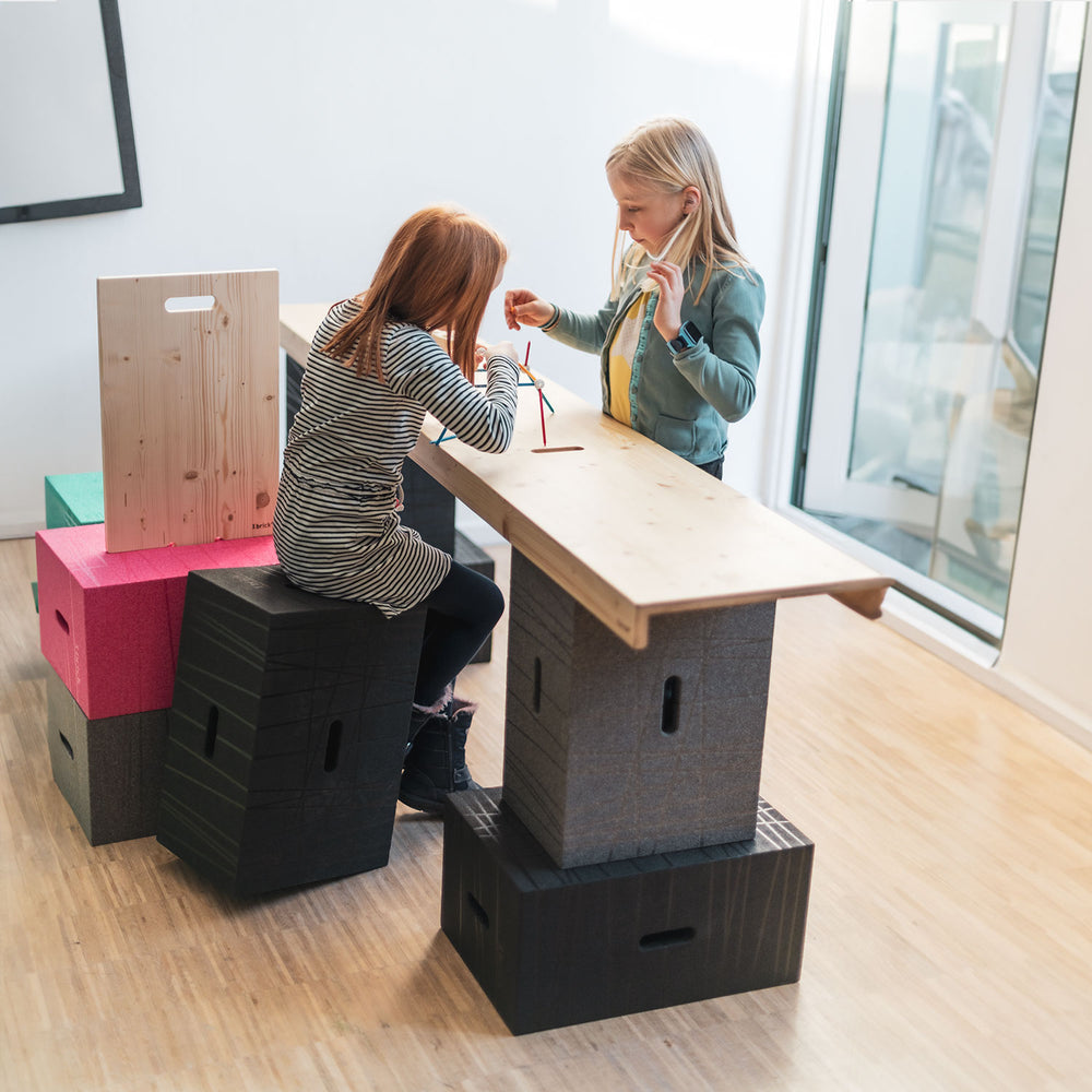 Bench X-bench | Resilient and light